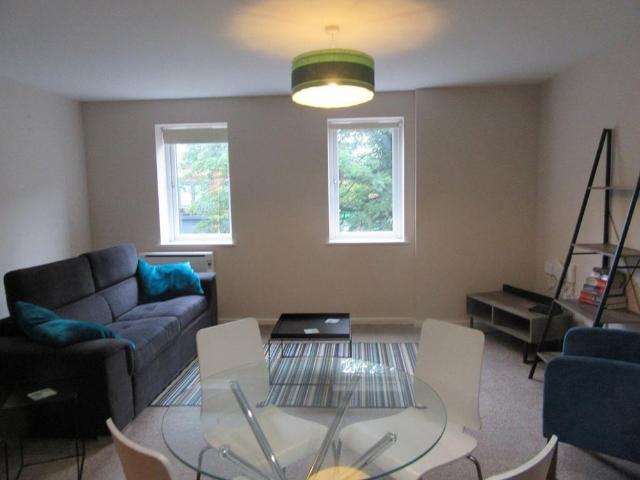 2 bedroom flat to rent