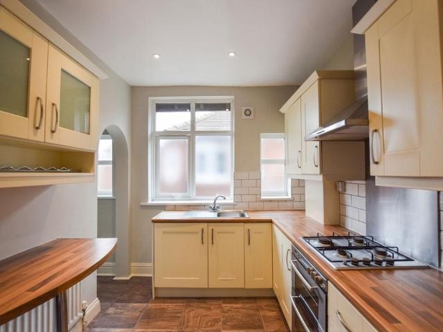 2 bedroom flat to rent