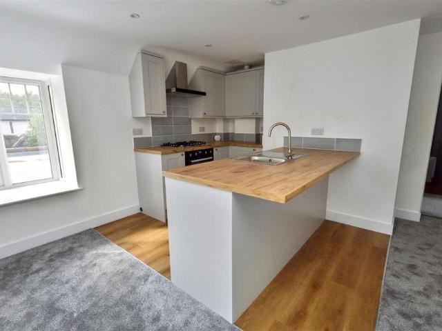 2 bedroom flat to rent