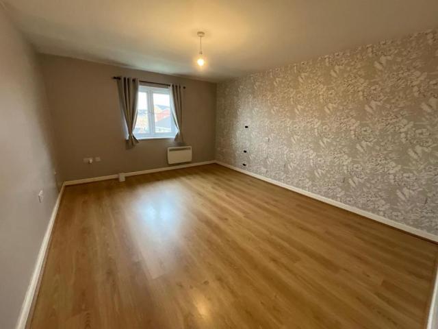 2 bedroom flat to rent