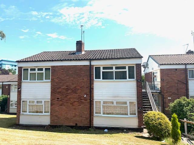 2 bedroom flat to rent