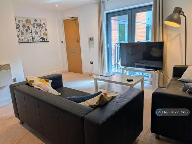 2 bedroom flat to rent