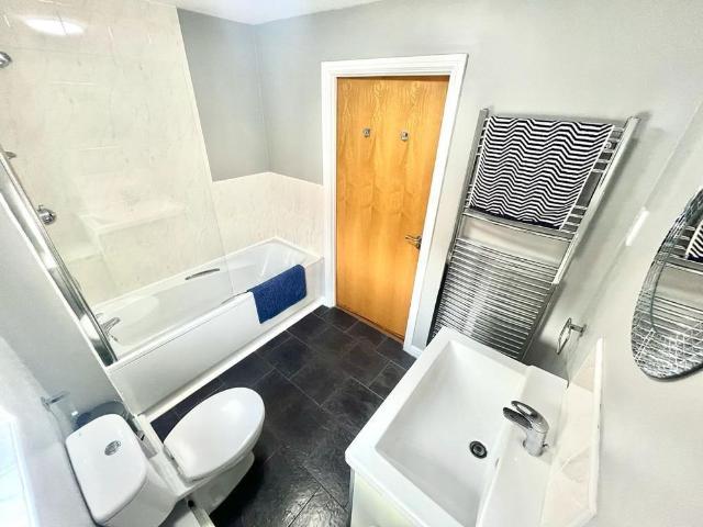2 bedroom flat to rent