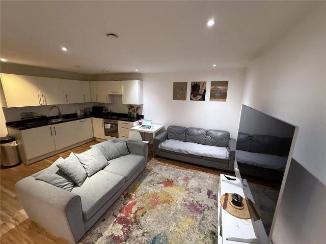 2 bedroom flat to rent