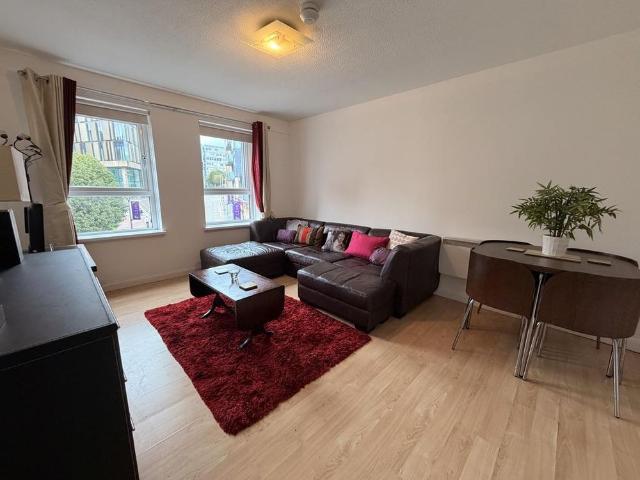 2 bedroom flat to rent