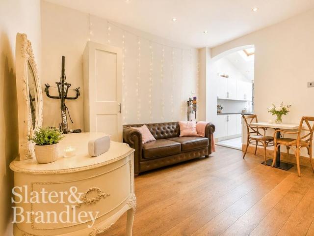 2 bedroom flat to rent