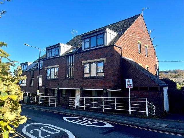 2 bedroom flat to rent