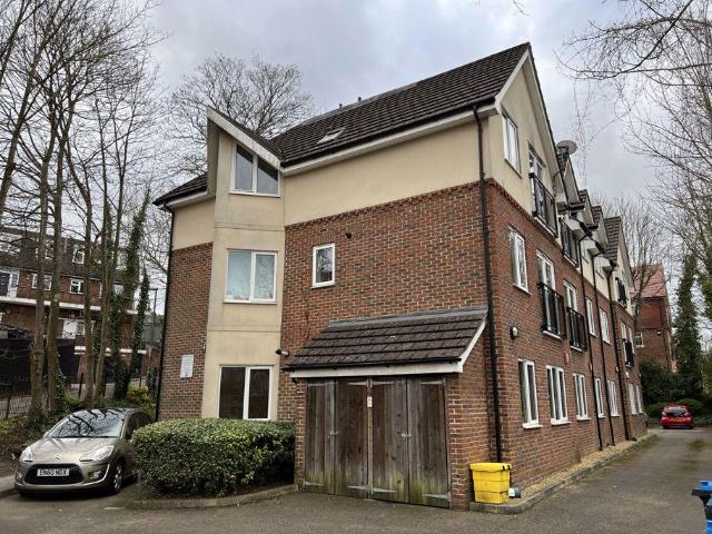 2 bedroom flat to rent