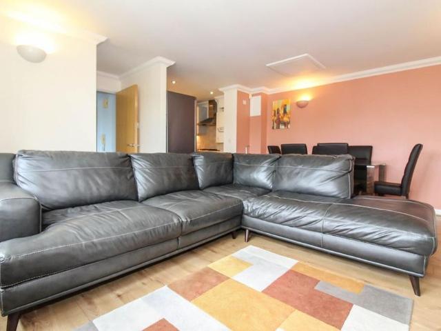 2 bedroom flat to rent