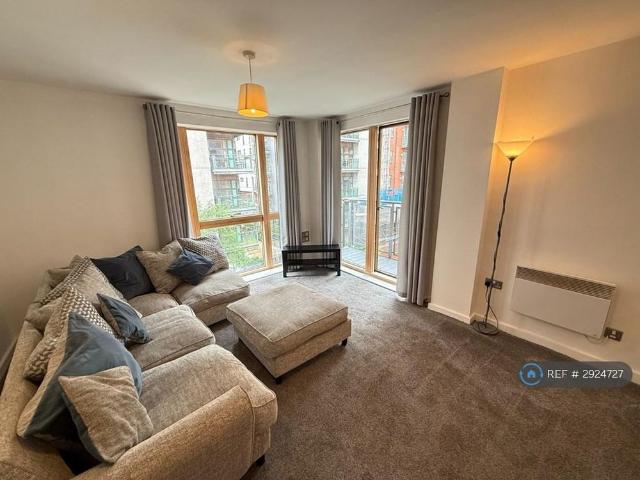 2 bedroom flat to rent