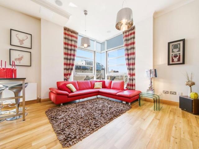 2 bedroom flat to rent