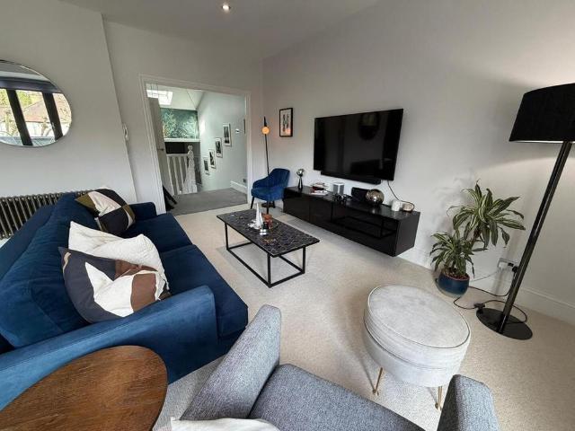 2 bedroom flat to rent
