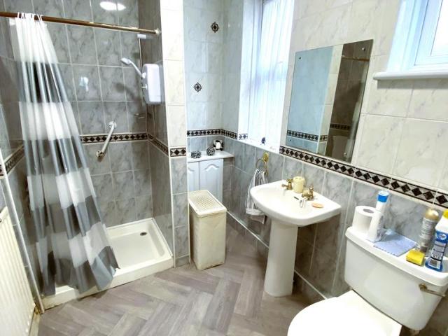 2 bedroom flat to rent
