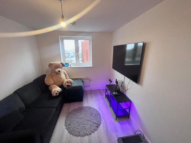 2 bedroom flat to rent