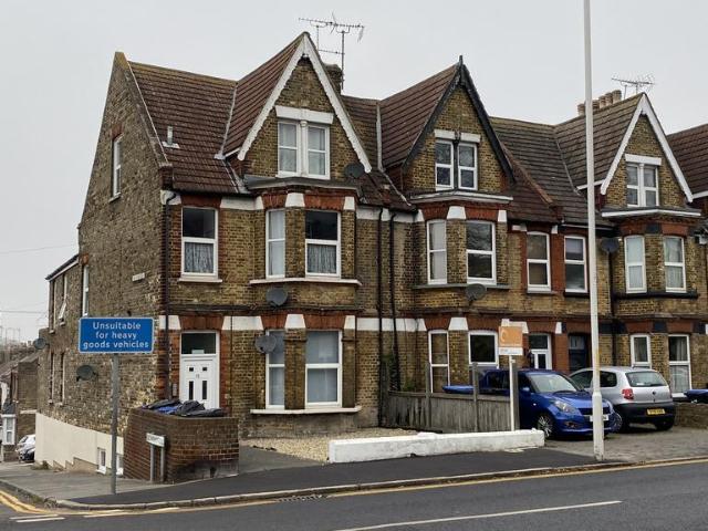 2 bedroom flat to rent
