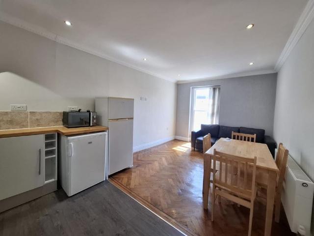 2 bedroom flat to rent