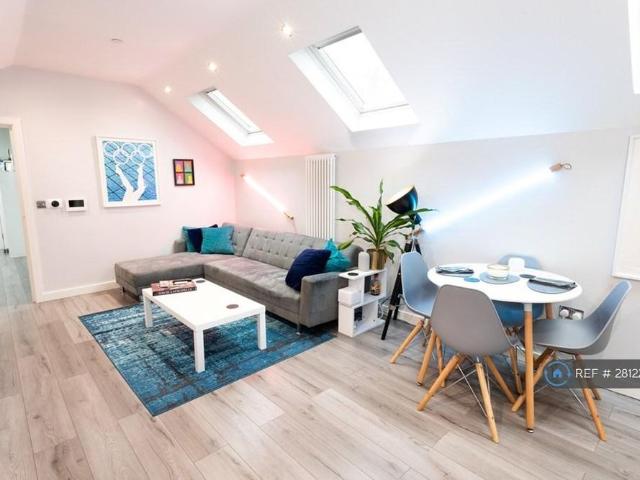 2 bedroom flat to rent