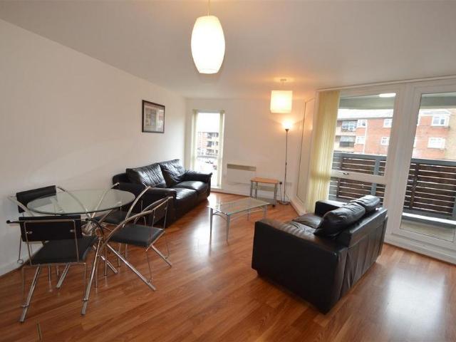 2 bedroom flat to rent