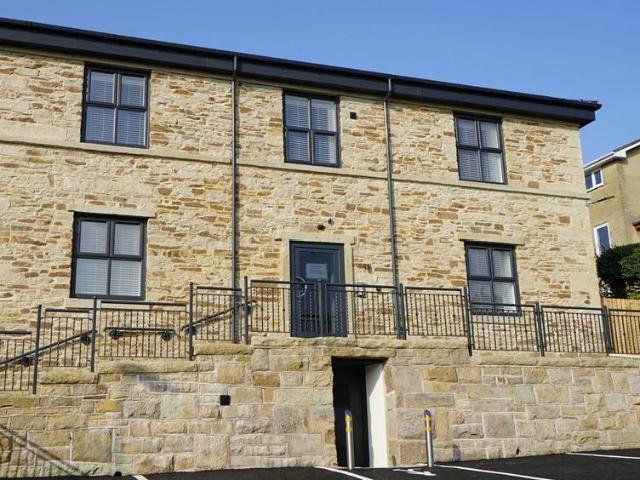 2 bedroom flat to rent