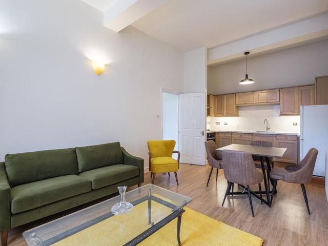 2 bedroom flat to rent