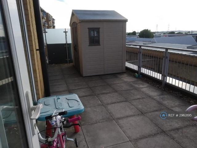 2 bedroom flat to rent
