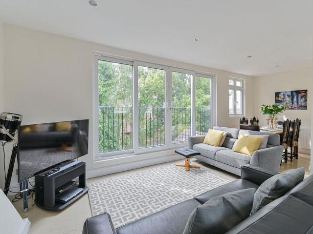 2 bedroom flat to rent