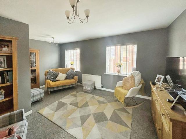 2 bedroom flat to rent
