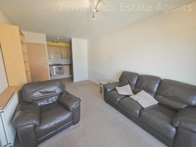 2 bedroom flat to rent