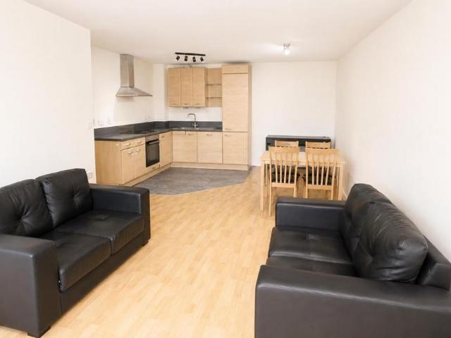 2 bedroom flat to rent