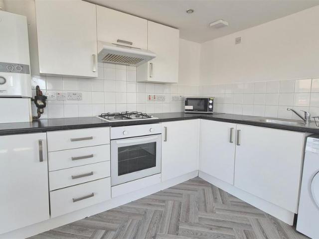 2 bedroom flat to rent