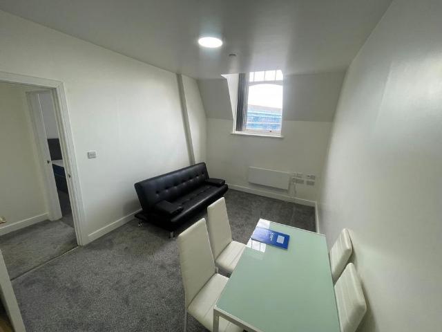 2 bedroom flat to rent