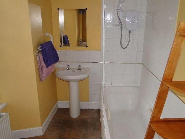 2 bedroom flat to rent