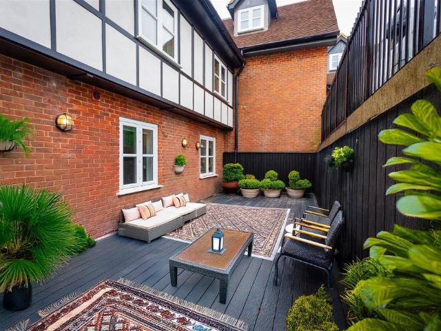 2 bedroom flat to rent