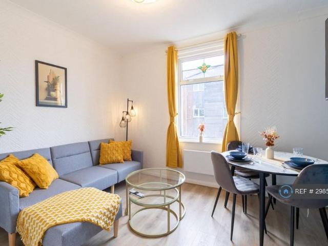 2 bedroom flat to rent