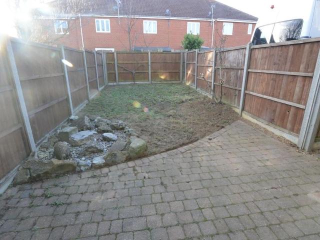 2 bedroom flat to rent