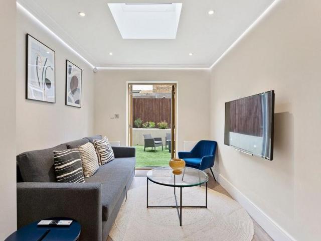 2 bedroom flat to rent