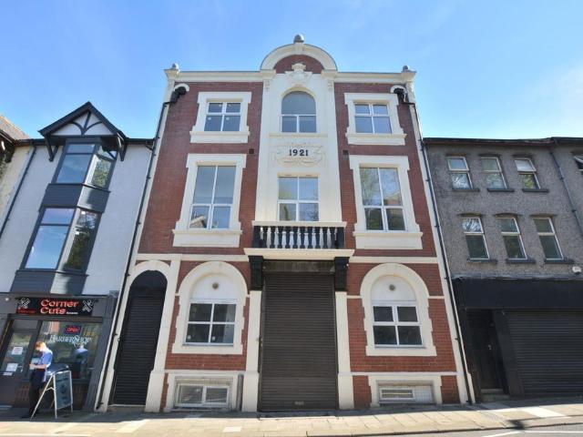 2 bedroom flat to rent