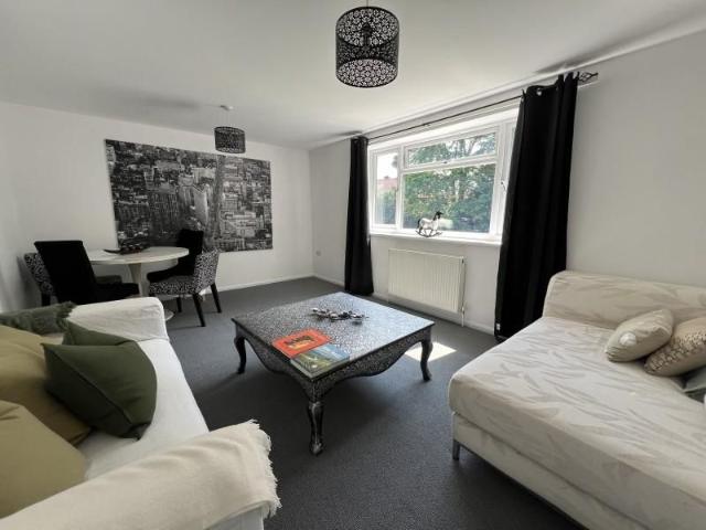 2 bedroom flat to rent