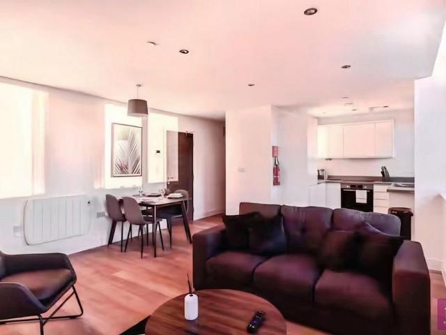 2 bedroom flat to rent
