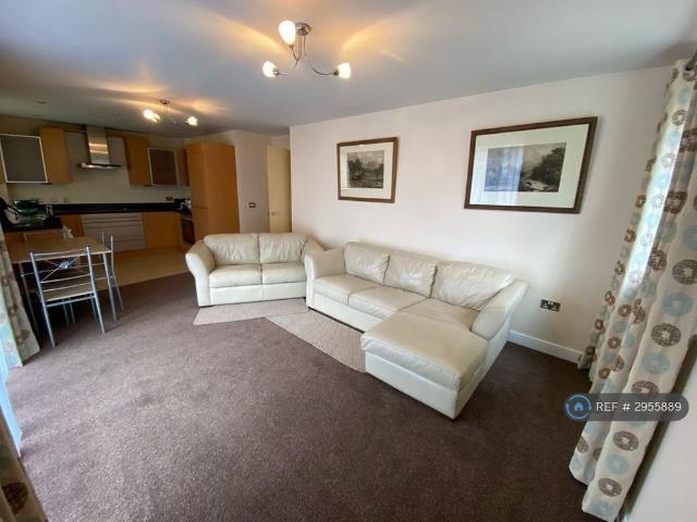 2 bedroom flat to rent