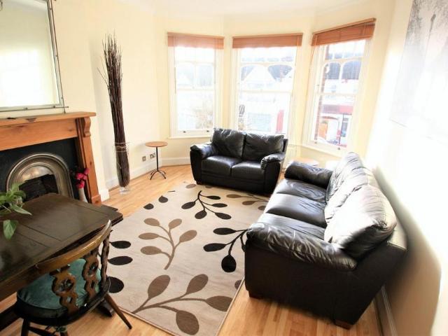 2 bedroom flat to rent