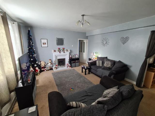 2 bedroom flat to rent
