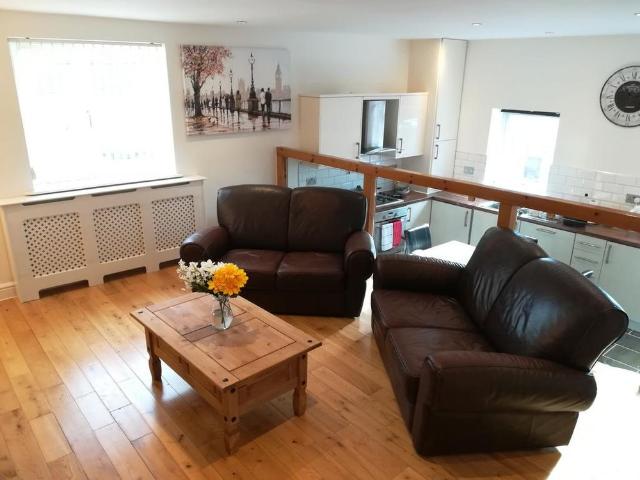 2 bedroom flat to rent