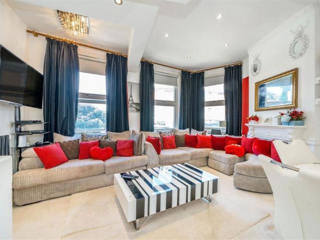 2 bedroom flat to rent