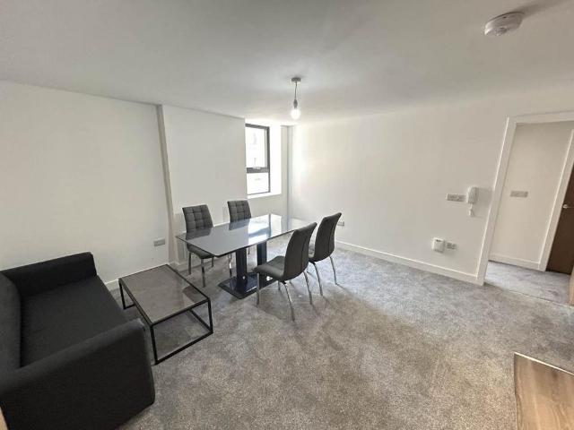 2 bedroom flat to rent