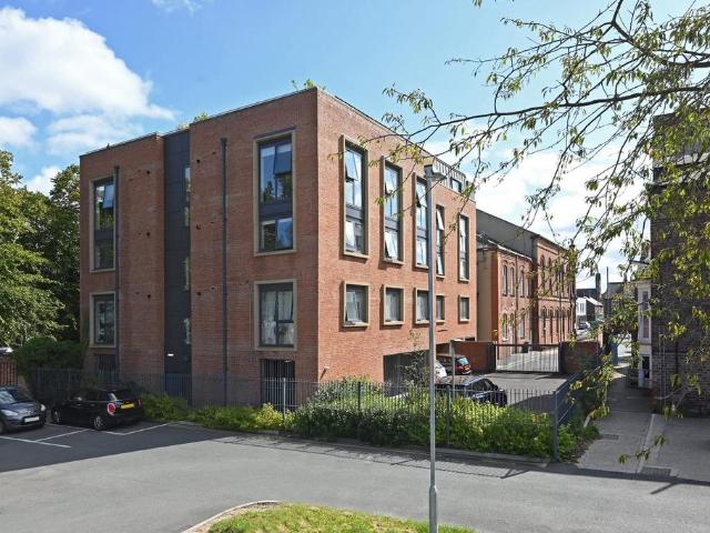 2 bedroom flat to rent