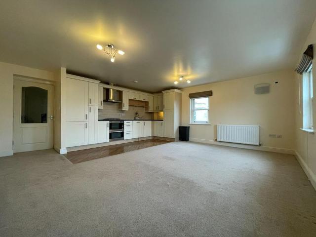 2 bedroom flat to rent