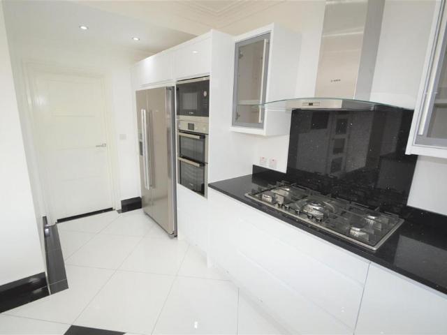 2 bedroom flat to rent