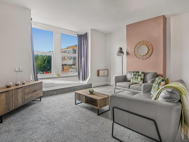 2 bedroom flat to rent