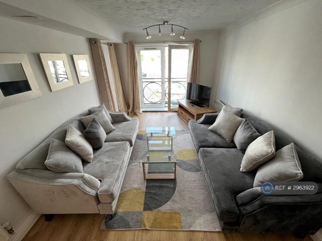 2 bedroom flat to rent